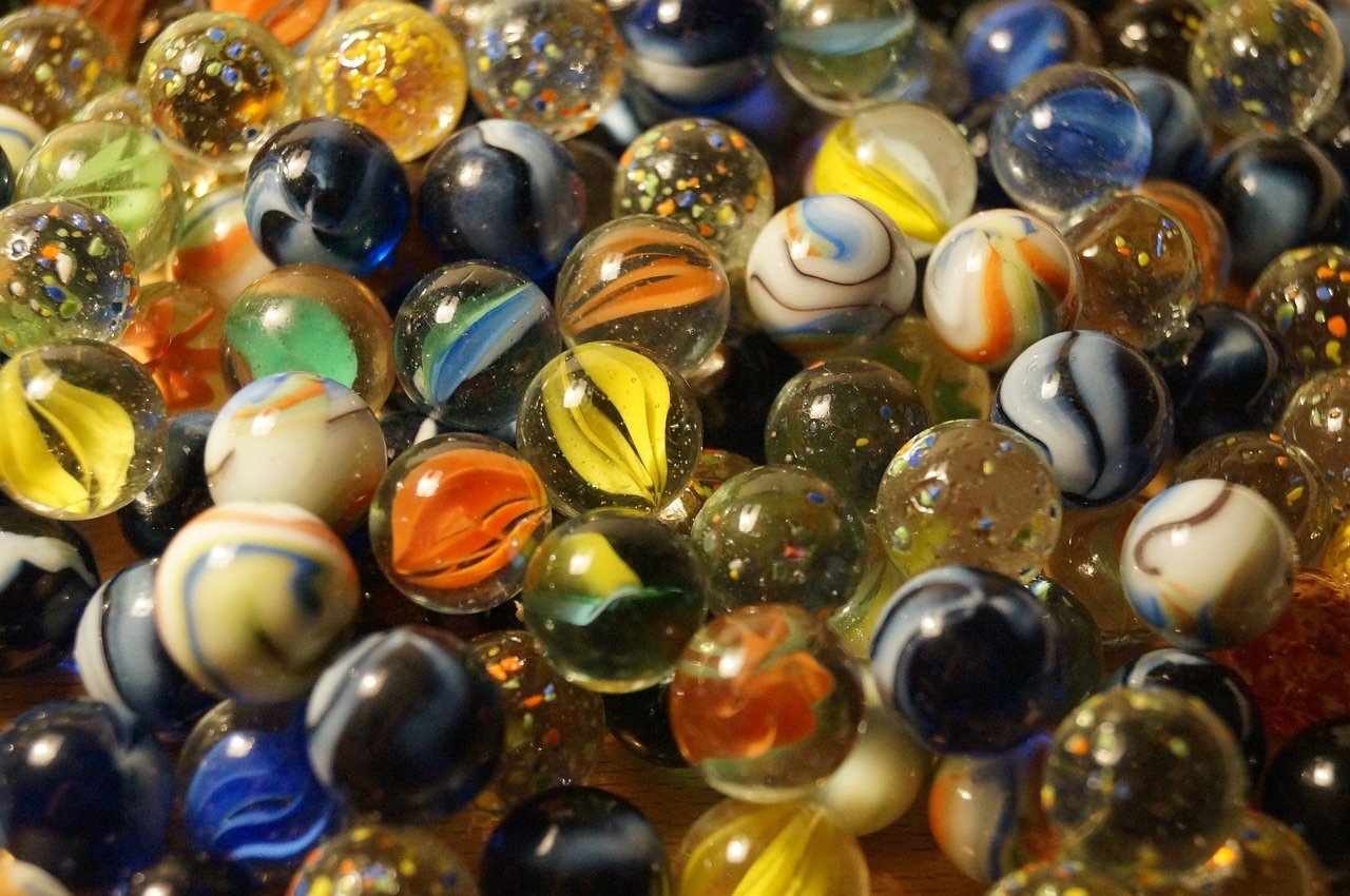 MESMERISING MARBLES – Annika Perry